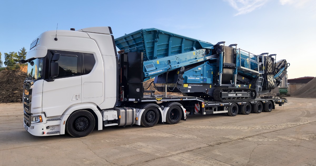 KSS transports Powerscreen Warrior 1400X
