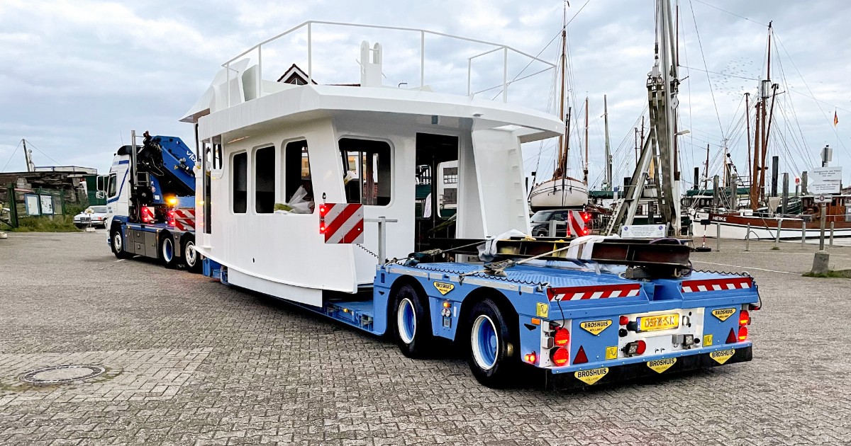 Boat and ship transport